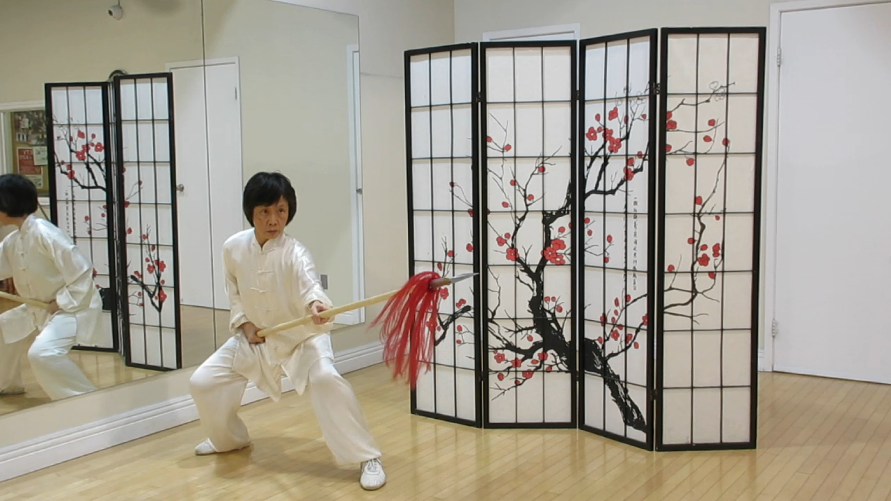 Tai Chi Weapons – JI HONG TAI CHI & QI GONG MISSISSAUGA